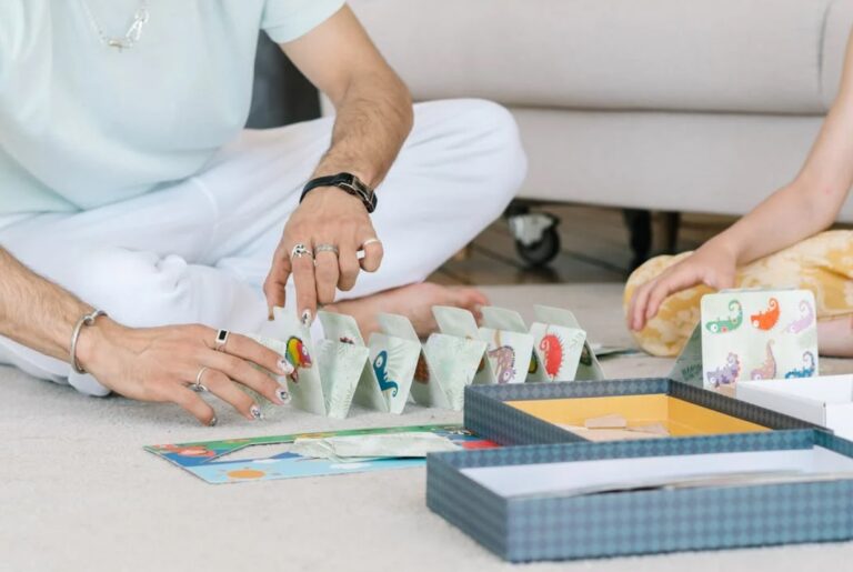 Scabby Queen Rules - How to Play, Setup & Winning Tricks